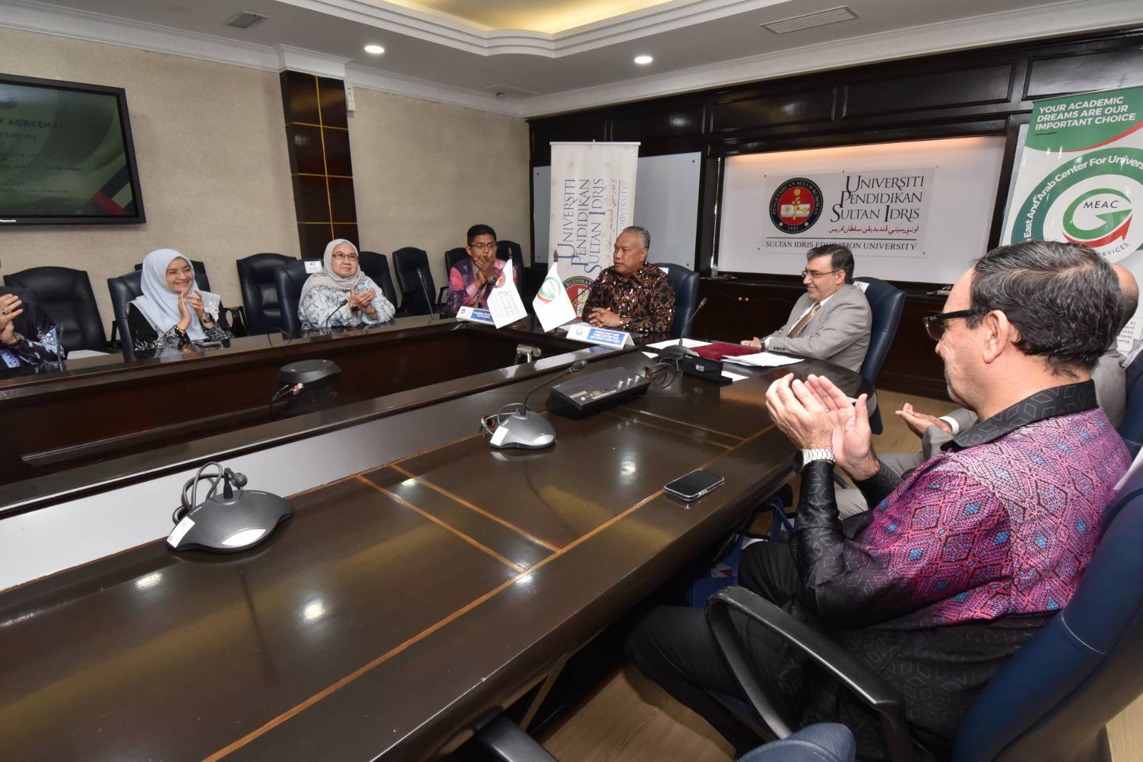 Moa Signing Ceremony Between UPSI And Middle East Student Service And ...